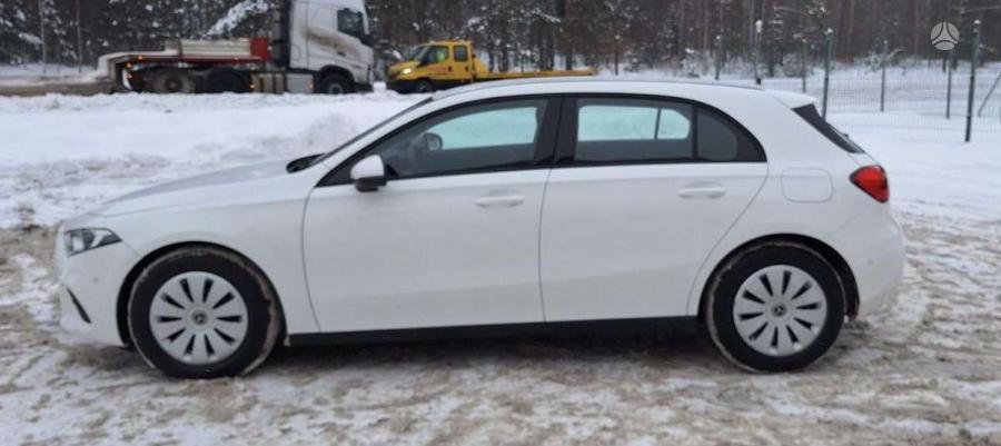 Balts Mercedes-Benz A 180 2021 Viļņa, ar dzinēja tilpumu 1.95 L un nobraukumu 102 tūkst. km par 16990 €, foto 5 vietnē AUTOMOTO.COM.LV