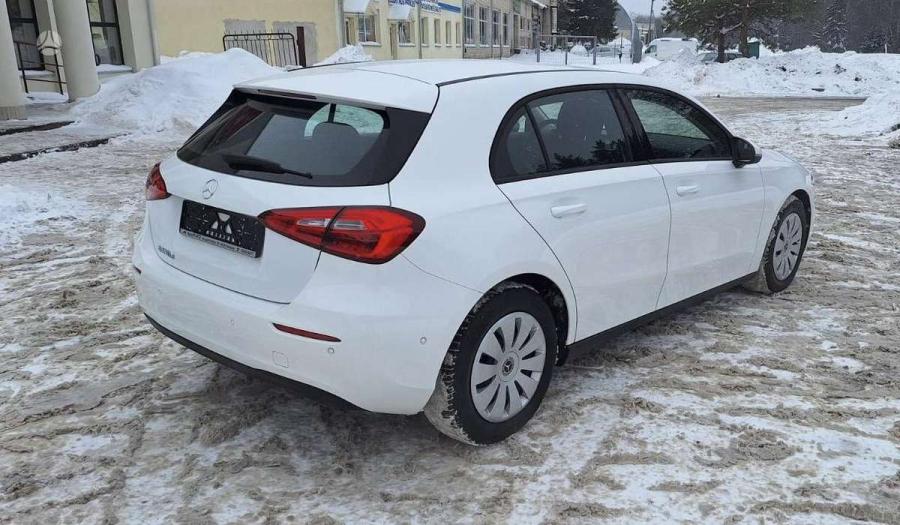 Balts Mercedes-Benz A 180 2021 Viļņa, ar dzinēja tilpumu 1.95 L un nobraukumu 102 tūkst. km par 16990 €, foto 6 vietnē AUTOMOTO.COM.LV