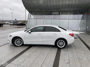 Balts Mercedes-Benz A 180 2019 Jonava, ar dzinēja tilpumu 1.50 L un nobraukumu 34 tūkst. km par 26999 €, foto 12 vietnē AUTOMOTO.COM.LV