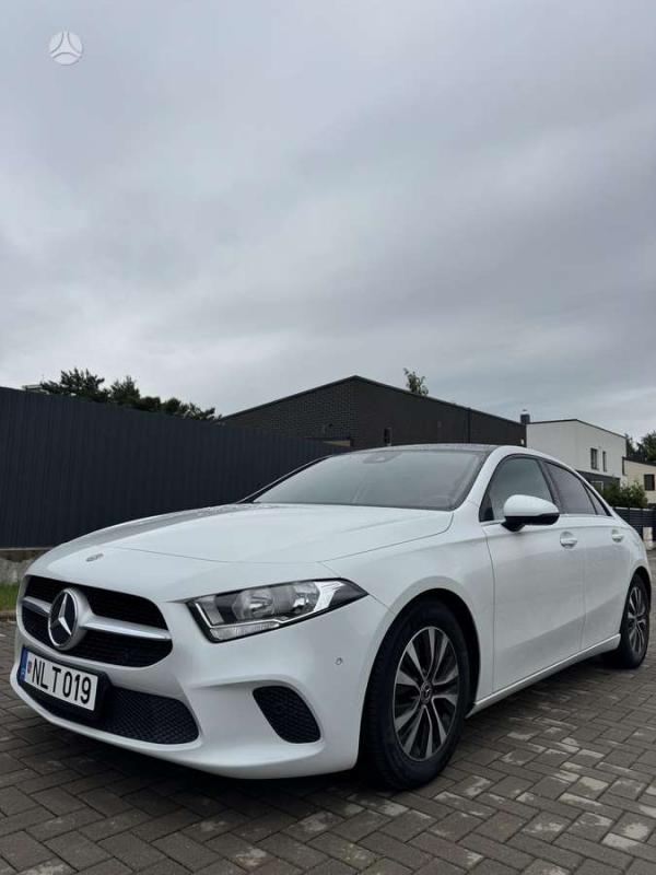 Balts Mercedes-Benz A 180 2020 Kauņa, ar dzinēja tilpumu 1.50 L un nobraukumu 177 tūkst. km par 19000 €, foto 2 vietnē AUTOMOTO.COM.LV