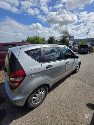 Pelēks Mercedes-Benz a-190 2005 Šauļi, ar dzinēja tilpumu 1.90 L un nobraukumu 270 tūkst. km par 1100 €, foto 3 vietnē AUTOMOTO.COM.LV