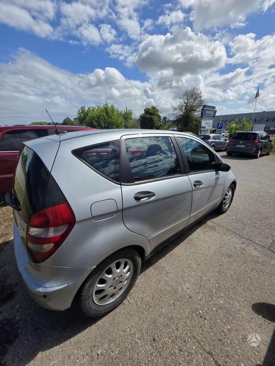 Pelēks Mercedes-Benz a-190 2005 Šauļi, ar dzinēja tilpumu 1.90 L un nobraukumu 270 tūkst. km par 1100 €, foto 3 vietnē AUTOMOTO.COM.LV