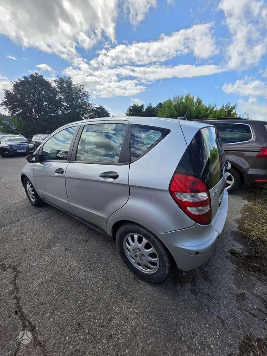 Pelēks Mercedes-Benz a-190 2005 Šauļi, ar dzinēja tilpumu 1.90 L un nobraukumu 270 tūkst. km par 1100 €, foto 5 vietnē AUTOMOTO.COM.LV