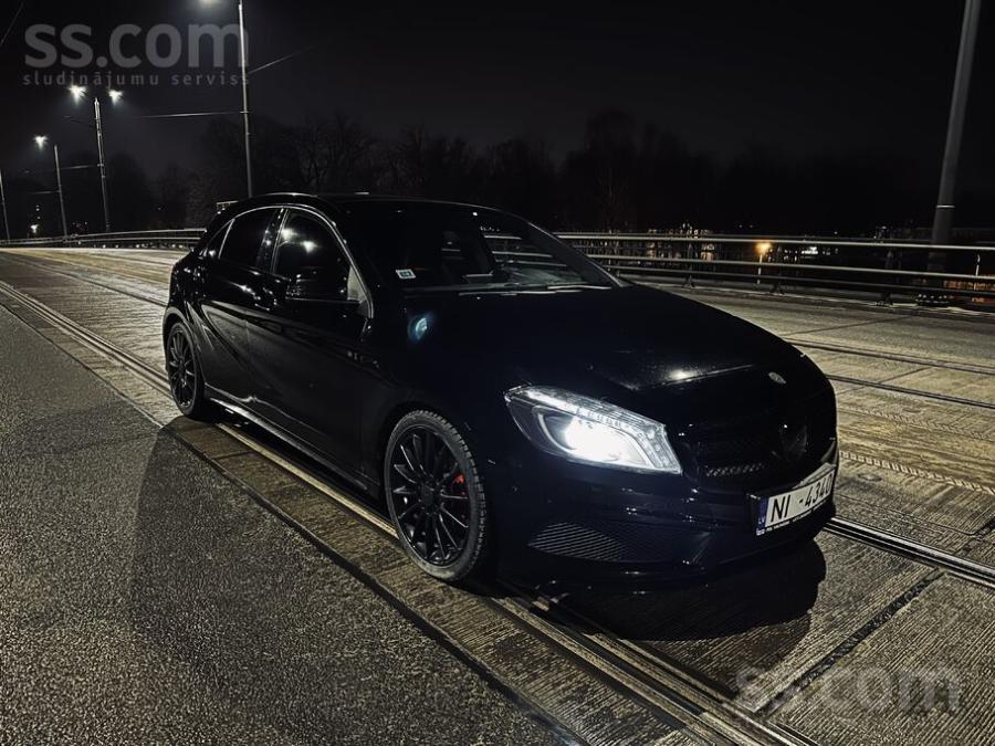 Black Mercedes-Benz A 200 2014 in Valmiera, with an engine capacity of 2.20 L and mileage of 180 thousand km for 14900 €, photo 1 on AUTOMOTO.COM.LV