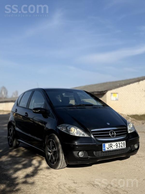 Black Mercedes-Benz A 200 2006 in Kuldiga, with an engine capacity of 2.00 L and mileage of 366 thousand km for 2300 €, photo 2 on AUTOMOTO.COM.LV