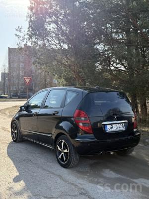 Black Mercedes-Benz A 200 2006 in Kuldiga, with an engine capacity of 2.00 L and mileage of 366 thousand km for 2300 €, photo 4 on AUTOMOTO.COM.LV