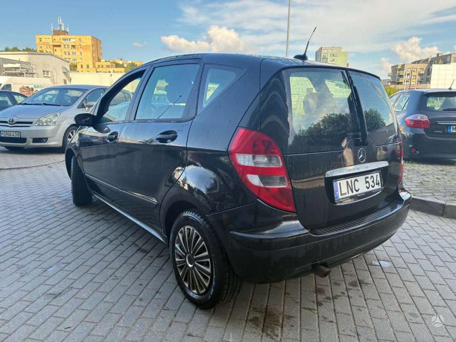 Black Mercedes-Benz A 200 2007 in Vilnius, with an engine capacity of 1.99 L and mileage of 309 thousand km for 999 €, photo 5 on AUTOMOTO.COM.LV