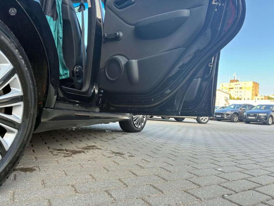 Black Mercedes-Benz A 200 2007 in Vilnius, with an engine capacity of 1.99 L and mileage of 309 thousand km for 999 €, photo 9 on AUTOMOTO.COM.LV