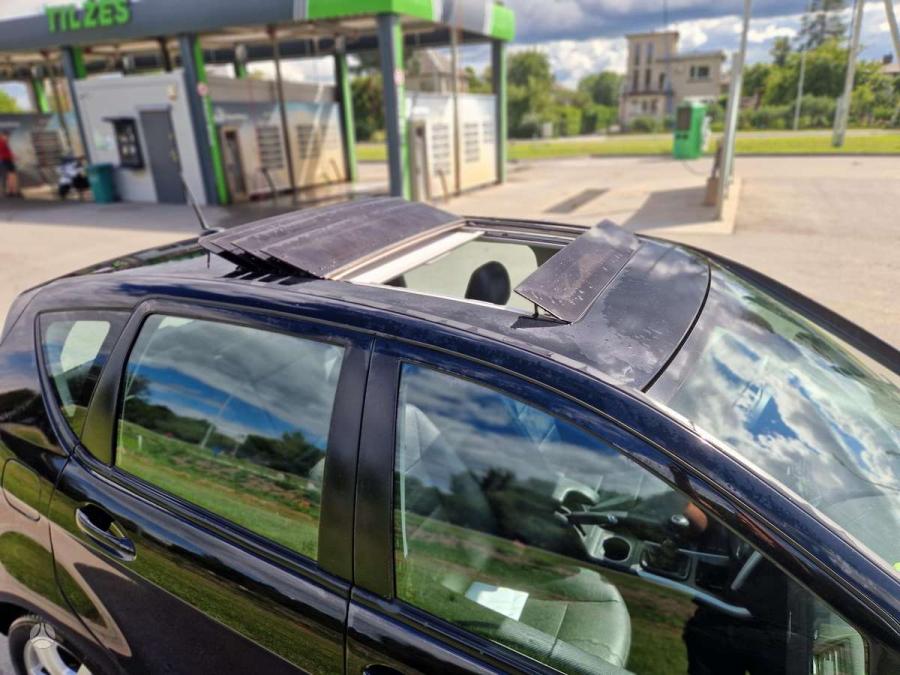Black Mercedes-Benz A 200 2012 in Taurage, with an engine capacity of 1.99 L and mileage of 263 thousand km for 2650 €, photo 7 on AUTOMOTO.COM.LV