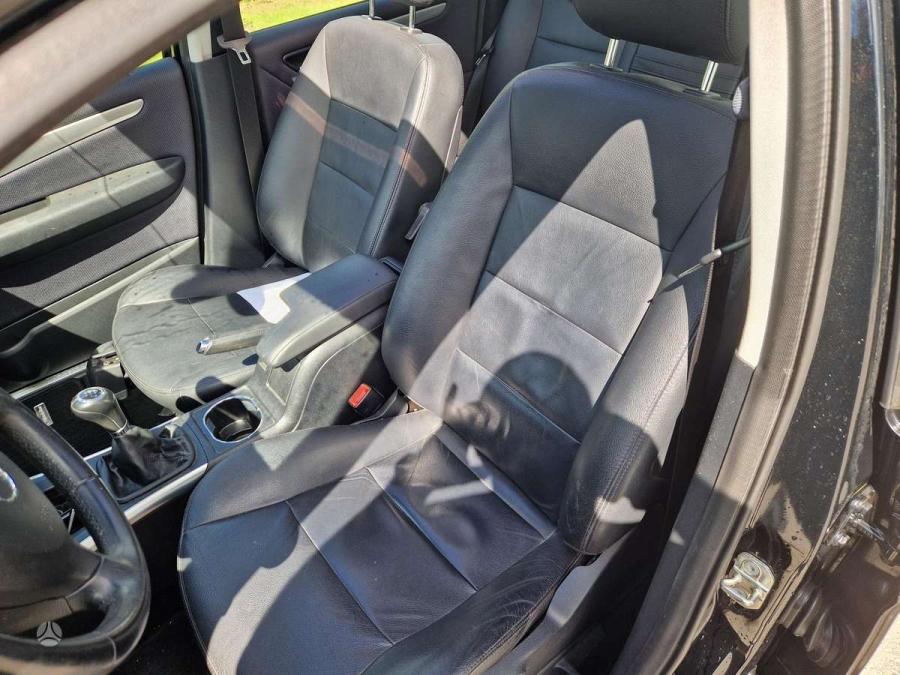 Black Mercedes-Benz A 200 2012 in Taurage, with an engine capacity of 1.99 L and mileage of 263 thousand km for 2650 €, photo 15 on AUTOMOTO.COM.LV