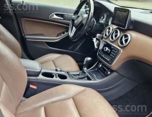 Melns Mercedes-Benz A 200 2012 Jēkabpils, ar dzinēja tilpumu 1.80 L un nobraukumu 283 tūkst. km par 7990 €, foto 23 vietnē AUTOMOTO.COM.LV