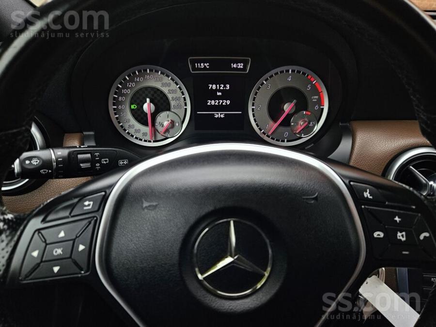 Melns Mercedes-Benz A 200 2012 Jēkabpils, ar dzinēja tilpumu 1.80 L un nobraukumu 283 tūkst. km par 7990 €, foto 28 vietnē AUTOMOTO.COM.LV