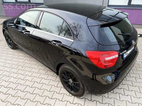 Black Mercedes-Benz A 200 2013 in Riga, with an engine capacity of 1.80 L and mileage of 193 thousand km for 9500 €, photo 8 on AUTOMOTO.COM.LV