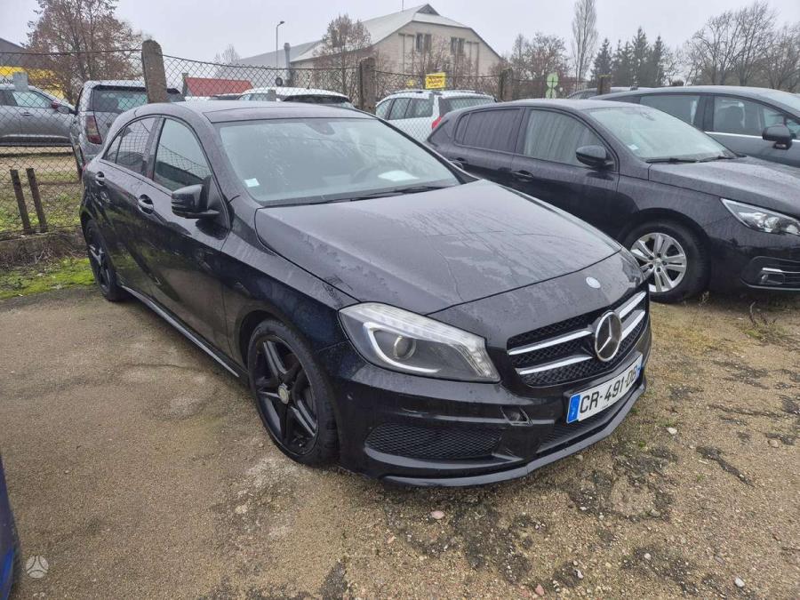 Black Mercedes-Benz A 200 2013 in Taurage, with an engine capacity of 1.80 L and mileage of 238 thousand km for 5000 €, photo 4 on AUTOMOTO.COM.LV