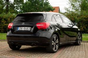 Black Mercedes-Benz A 200 2013 in Jelgava, with an engine capacity of 1.80 L and mileage of 185 thousand km for 9600 €, photo 7 on AUTOMOTO.COM.LV