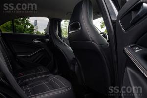 Black Mercedes-Benz A 200 2013 in Jelgava, with an engine capacity of 1.80 L and mileage of 185 thousand km for 9600 €, photo 10 on AUTOMOTO.COM.LV