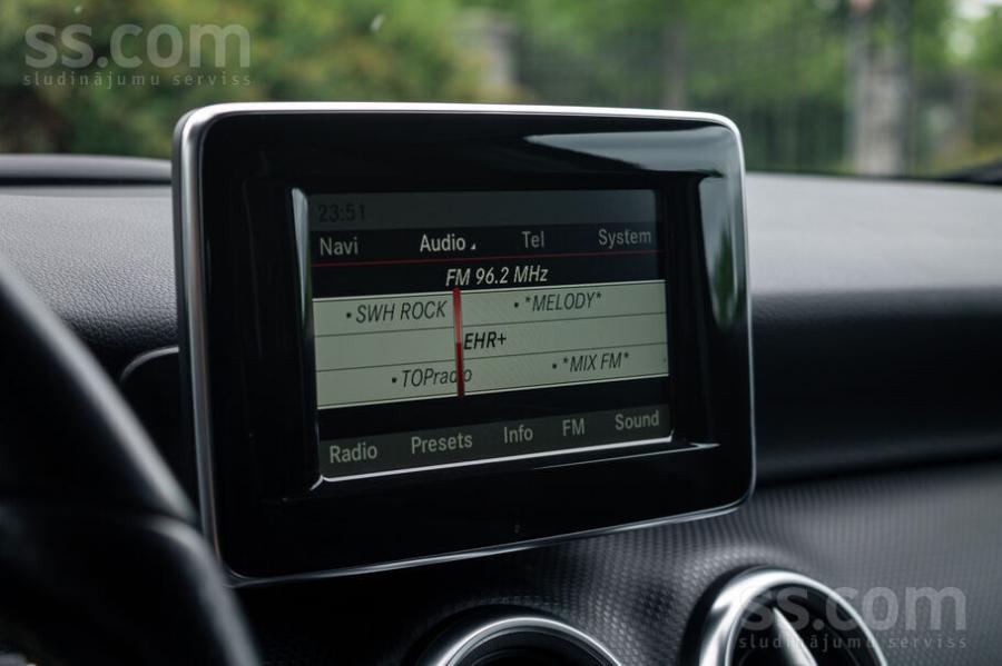 Black Mercedes-Benz A 200 2013 in Jelgava, with an engine capacity of 1.80 L and mileage of 185 thousand km for 9600 €, photo 15 on AUTOMOTO.COM.LV