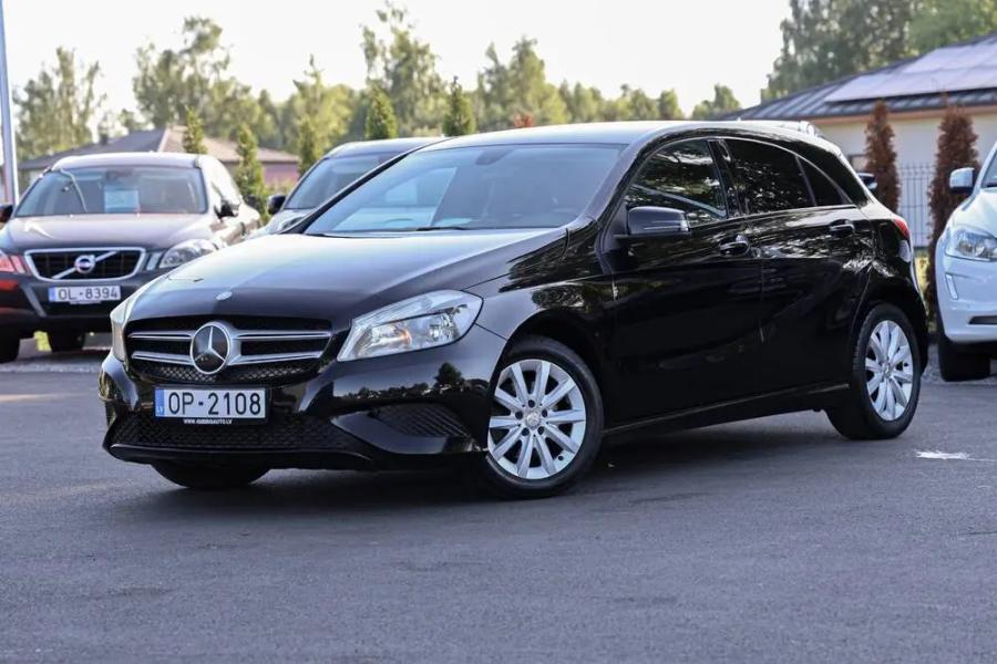 Melns Mercedes-Benz A 200 2013 Jelgava, ar dzinēja tilpumu 1.80 L un nobraukumu 249 tūkst. km par 7990 €, foto 1 vietnē AUTOMOTO.COM.LV