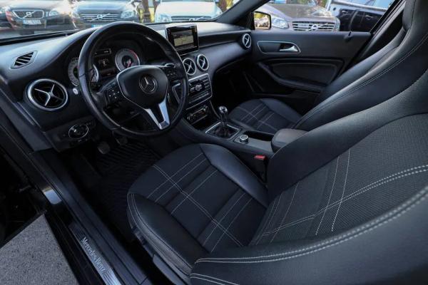 Black Mercedes-Benz A 200 2013 in Jelgava, with an engine capacity of 1.80 L and mileage of 249 thousand km for 7990 €, photo 8 on AUTOMOTO.COM.LV