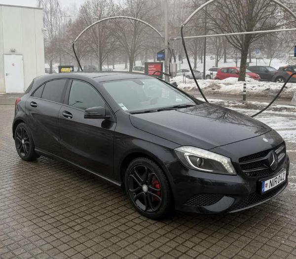 Melns Mercedes-Benz A 200 2014 Viļņa, ar dzinēja tilpumu 2.14 L un nobraukumu 199 tūkst. km par 7300 €, foto 1 vietnē AUTOMOTO.COM.LV