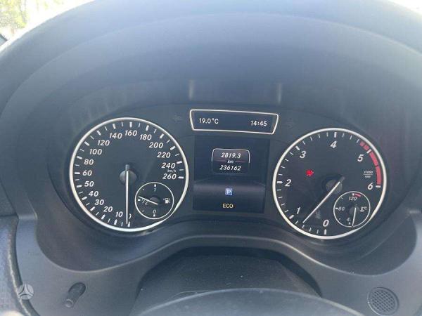 Melns Mercedes-Benz A 200 2014 Viļņa, ar dzinēja tilpumu 2.10 L un nobraukumu 236 tūkst. km par 9500 €, foto 6 vietnē AUTOMOTO.COM.LV