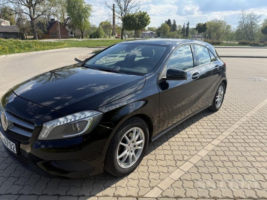 Melns Mercedes-Benz A 200 2015 Saldus, ar dzinēja tilpumu 2.20 L un nobraukumu 226 tūkst. km par 9990 €, foto 4 vietnē AUTOMOTO.COM.LV