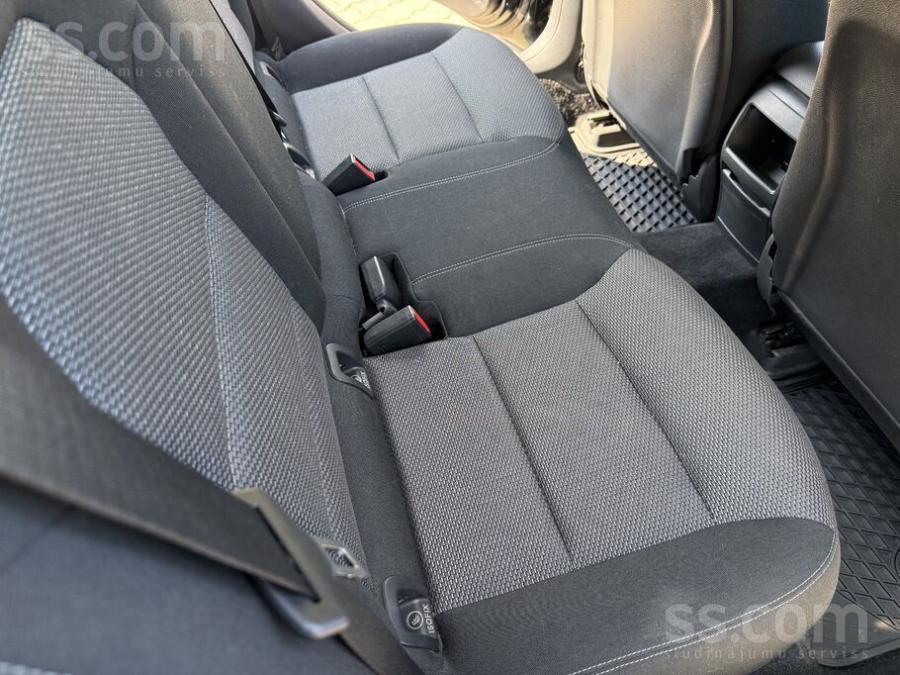 Melns Mercedes-Benz A 200 2015 Saldus, ar dzinēja tilpumu 2.20 L un nobraukumu 226 tūkst. km par 9990 €, foto 17 vietnē AUTOMOTO.COM.LV