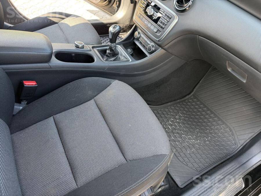 Melns Mercedes-Benz A 200 2015 Saldus, ar dzinēja tilpumu 2.20 L un nobraukumu 226 tūkst. km par 9990 €, foto 19 vietnē AUTOMOTO.COM.LV