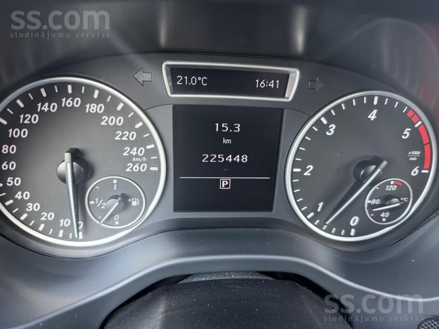 Melns Mercedes-Benz A 200 2015 Saldus, ar dzinēja tilpumu 2.20 L un nobraukumu 226 tūkst. km par 9990 €, foto 22 vietnē AUTOMOTO.COM.LV