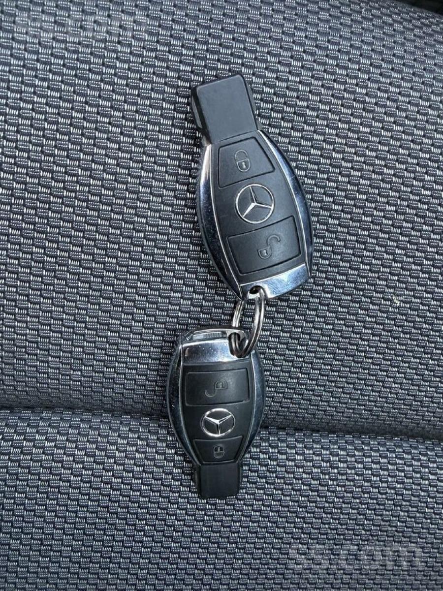 Melns Mercedes-Benz A 200 2015 Saldus, ar dzinēja tilpumu 2.20 L un nobraukumu 226 tūkst. km par 9990 €, foto 27 vietnē AUTOMOTO.COM.LV