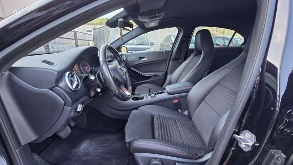 Melns Mercedes-Benz A 200 2018 Kauņa, ar dzinēja tilpumu 2.14 L un nobraukumu 240 tūkst. km par 10999 €, foto 7 vietnē AUTOMOTO.COM.LV