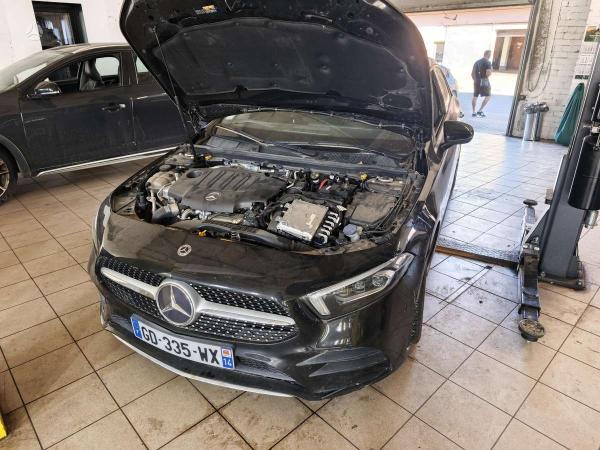 Melns Mercedes-Benz A 200 2021 Tauragė, ar dzinēja tilpumu 1.95 L un nobraukumu 57 tūkst. km par 13800 €, foto 8 vietnē AUTOMOTO.COM.LV