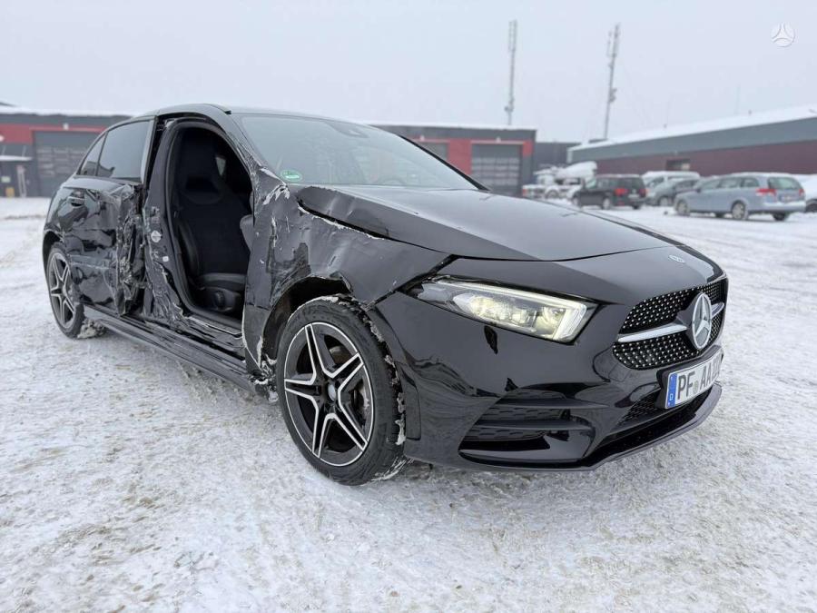 Melns Mercedes-Benz A 200 2022 Kauņa, ar dzinēja tilpumu 1.33 L un nobraukumu 53 tūkst. km par 8900 €, foto 5 vietnē AUTOMOTO.COM.LV