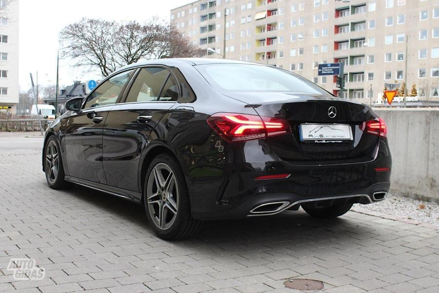 Black Mercedes-Benz A 200 2020 in Kaunas, with an engine capacity of 0.00 L and mileage of 96 thousand km for 28986 €, photo 3 on AUTOMOTO.COM.LV