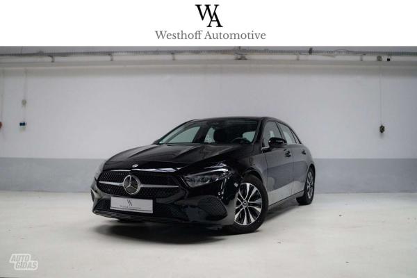 Melns Mercedes-Benz A 200 2024 Kauņa, ar dzinēja tilpumu 2.00 L un nobraukumu 28 tūkst. km par 30630 €, foto 1 vietnē AUTOMOTO.COM.LV