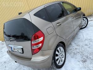 Brown Mercedes-Benz A 200 2004 in Tukums, with an engine capacity of 2.00 L and mileage of 290 thousand km for 1600 €, photo 12 on AUTOMOTO.COM.LV