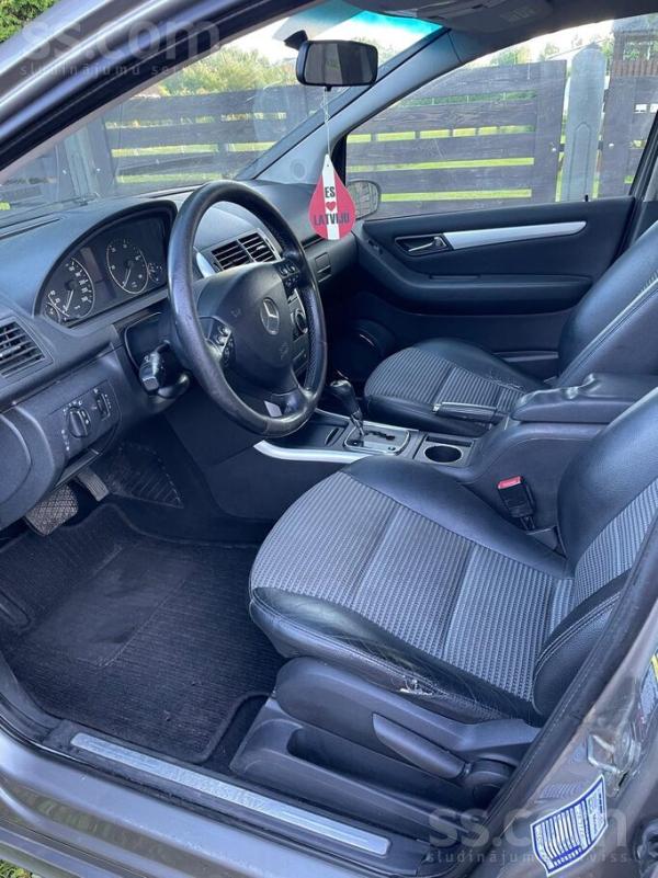 Brūns Mercedes-Benz A 200 2005 Cēsis, ar dzinēja tilpumu 2.00 L un nobraukumu 298 tūkst. km par 1249 €, foto 9 vietnē AUTOMOTO.COM.LV