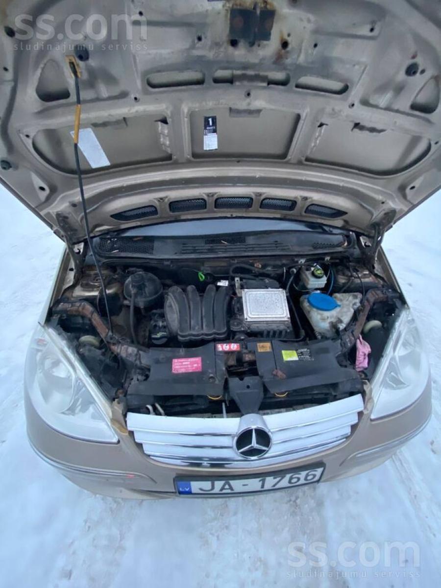 Brown Mercedes-Benz A 200 2006 in Jelgava, with an engine capacity of 2.00 L and mileage of 354 thousand km for 1150 €, photo 3 on AUTOMOTO.COM.LV
