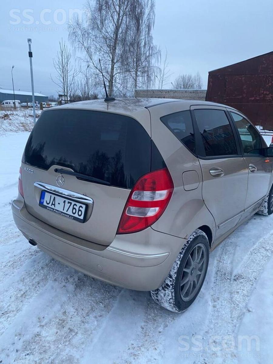 Brown Mercedes-Benz A 200 2006 in Jelgava, with an engine capacity of 2.00 L and mileage of 354 thousand km for 1150 €, photo 4 on AUTOMOTO.COM.LV