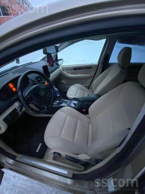 Brown Mercedes-Benz A 200 2006 in Jelgava, with an engine capacity of 2.00 L and mileage of 354 thousand km for 1150 €, photo 12 on AUTOMOTO.COM.LV