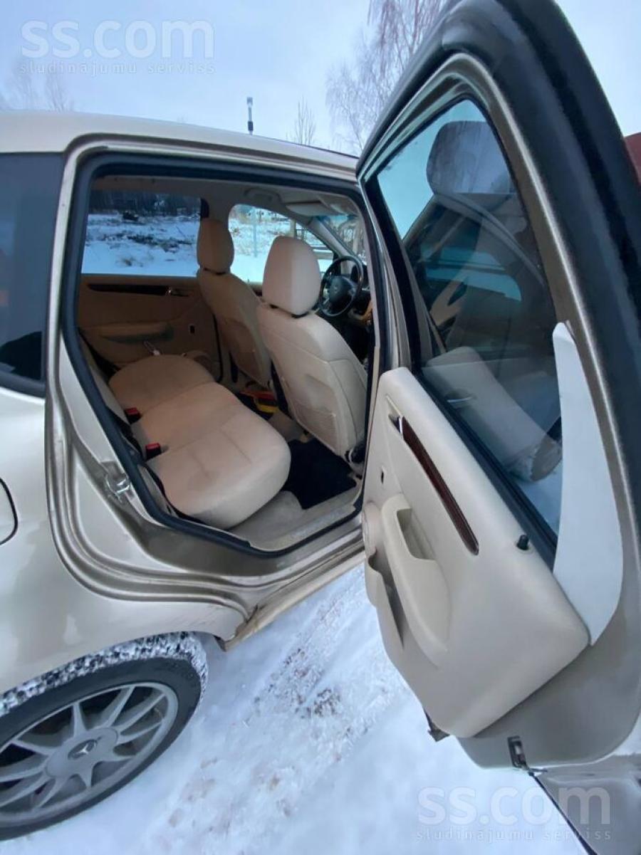 Brown Mercedes-Benz A 200 2006 in Jelgava, with an engine capacity of 2.00 L and mileage of 354 thousand km for 1150 €, photo 15 on AUTOMOTO.COM.LV