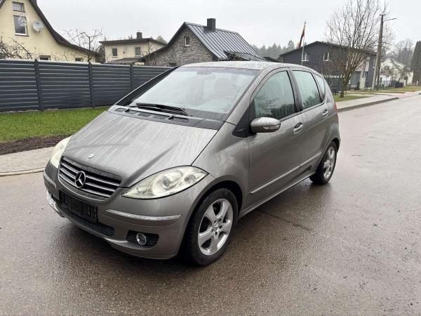 Pelēks Mercedes-Benz A 200 2005 Kazlų Rūda, ar dzinēja tilpumu 2.00 L un nobraukumu 110 tūkst. km par 1990 €, foto 1 vietnē AUTOMOTO.COM.LV