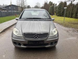 Grey Mercedes-Benz A 200 2005 in Kazlu Ruda, with an engine capacity of 2.00 L and mileage of 110 thousand km for 1990 €, photo 2 on AUTOMOTO.COM.LV