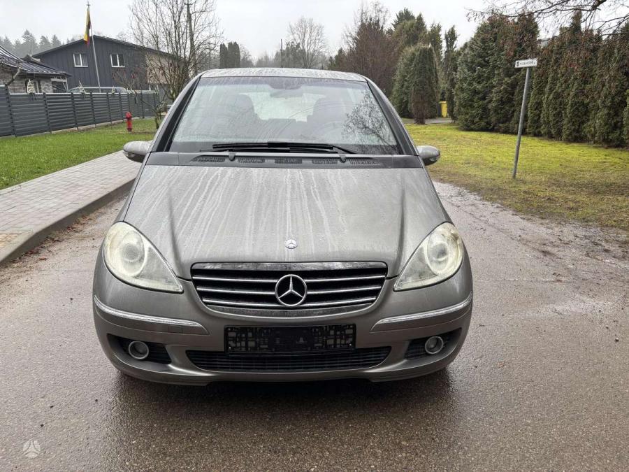 Grey Mercedes-Benz A 200 2005 in Kazlu Ruda, with an engine capacity of 2.00 L and mileage of 110 thousand km for 1990 €, photo 2 on AUTOMOTO.COM.LV