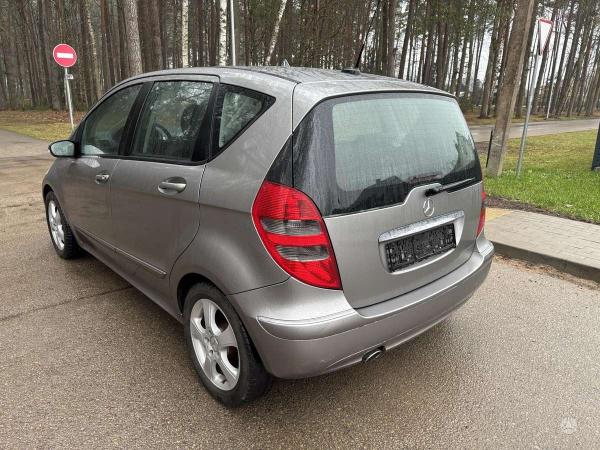 Pelēks Mercedes-Benz A 200 2005 Kazlų Rūda, ar dzinēja tilpumu 2.00 L un nobraukumu 110 tūkst. km par 1990 €, foto 5 vietnē AUTOMOTO.COM.LV