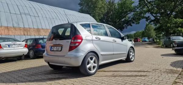 Grey Mercedes-Benz A 200 2005 in Valmiera, with an engine capacity of 2.00 L and mileage of 347 thousand km for 1650 €, photo 3 on AUTOMOTO.COM.LV