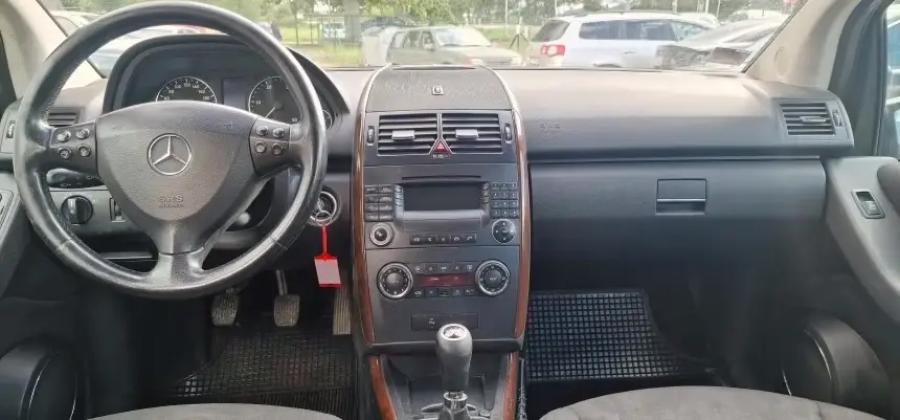 Pelēks Mercedes-Benz A 200 2005 Valmiera, ar dzinēja tilpumu 2.00 L un nobraukumu 347 tūkst. km par 1650 €, foto 10 vietnē AUTOMOTO.COM.LV