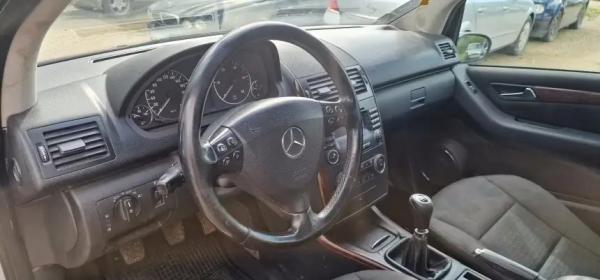 Grey Mercedes-Benz A 200 2005 in Valmiera, with an engine capacity of 2.00 L and mileage of 347 thousand km for 1650 €, photo 10 on AUTOMOTO.COM.LV