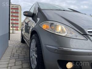 Pelēks Mercedes-Benz A 200 2007 Talsi, ar dzinēja tilpumu 2.00 L un nobraukumu 183 tūkst. km par 3300 €, foto 25 vietnē AUTOMOTO.COM.LV