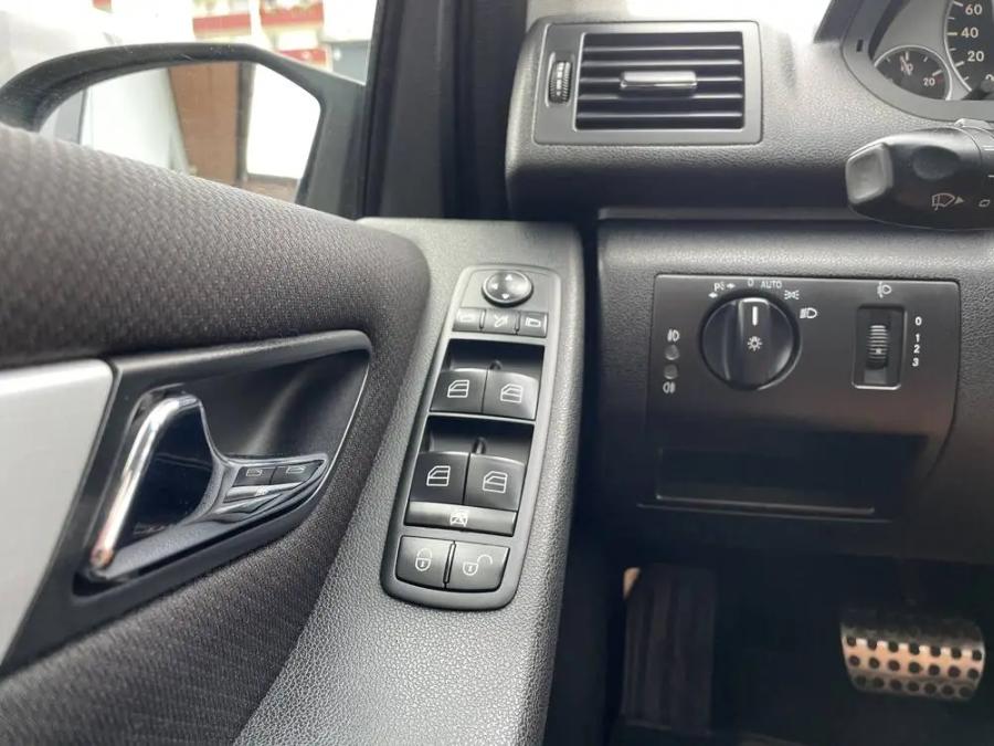 Grey Mercedes-Benz A 200 2007 in Talsi, with an engine capacity of 2.00 L and mileage of 183 thousand km for 3300 €, photo 14 on AUTOMOTO.COM.LV